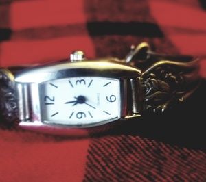 Accessories | Vintage Quartz Spoon Watch | Poshmark